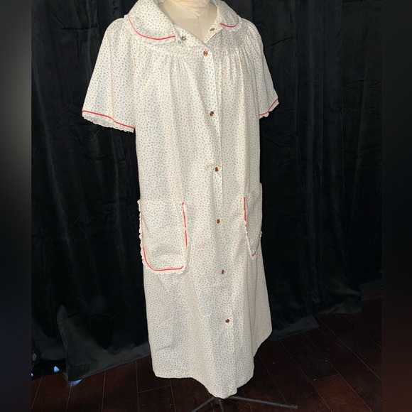 Intimates & Sleepwear | Vintage White Buttonup Nightgown With Red ...